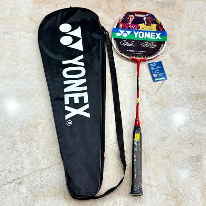 Yonex Badminton Racket Pre-Stretched 8kg Carbon Frame with Chromium ...