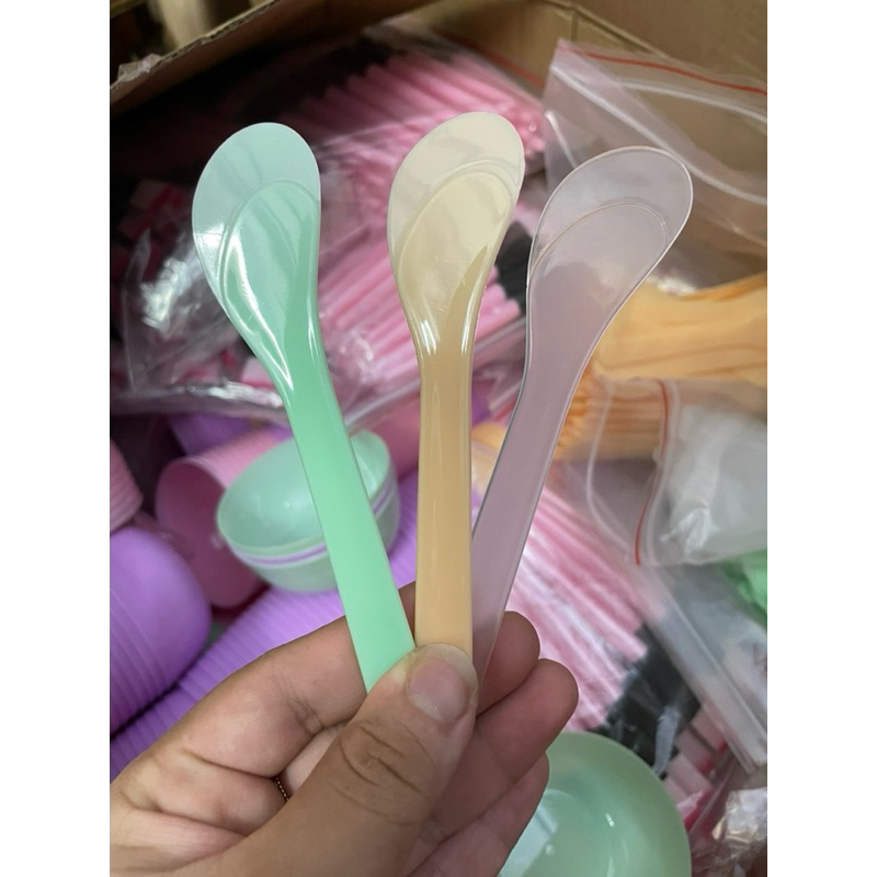 Plastic Spoon Mixing And Masking, Plastic Spoon Mixing Mask Powder ...