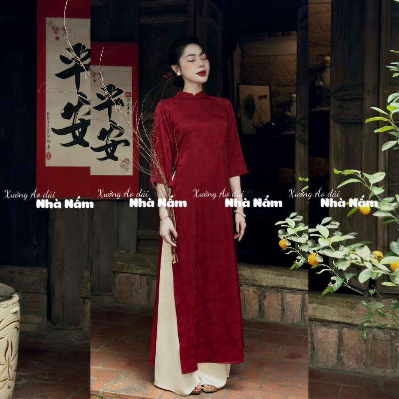 Bich Ly Ao dai innovates women's silk brocade with the word Tho ...