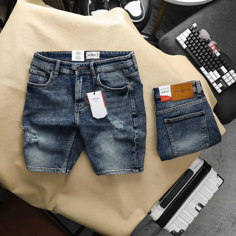Jean shorts model with genuine fabric, slim fit form, youthful above ...