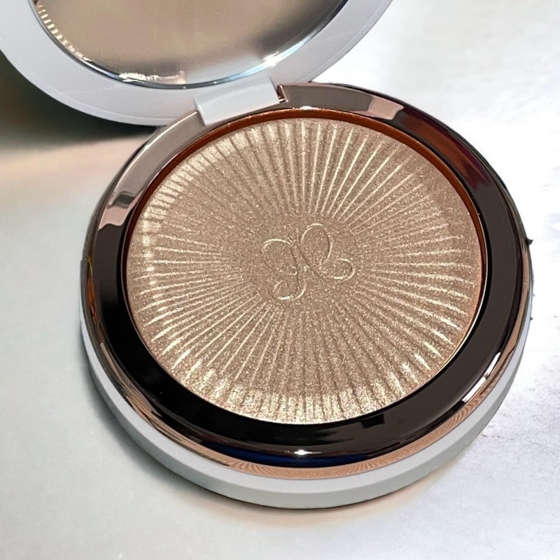 Anastasia Beverly Hills Glow Seeker highlight | Shopee Malaysia