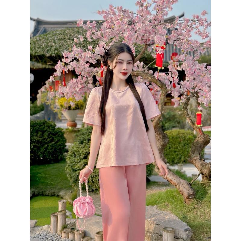 Phap Phuc Ngoc Tam - Phalaenopsis made of foam brocade AncientCNY ...