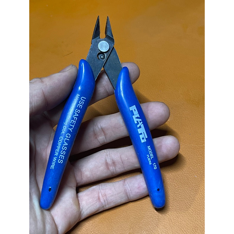 Compact and lightweight component cutting pliers | Shopee Malaysia