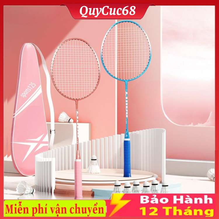 Set of 2 badminton rackets, comes with a carrying case and 3 plastic ...