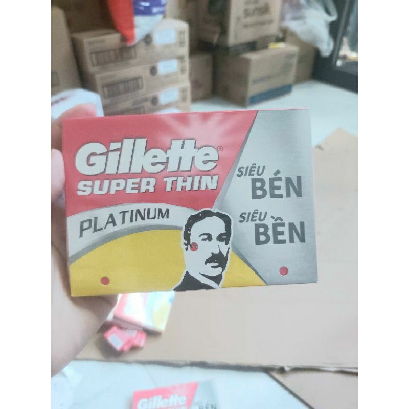 Blister of 100 Gillette super thin red super sharp razor blades NEW ...