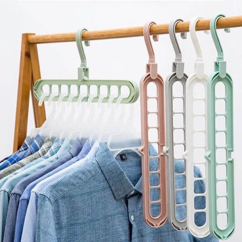 Clothes hangers and 9-hole hangers help organize your wardrobe neatly ...