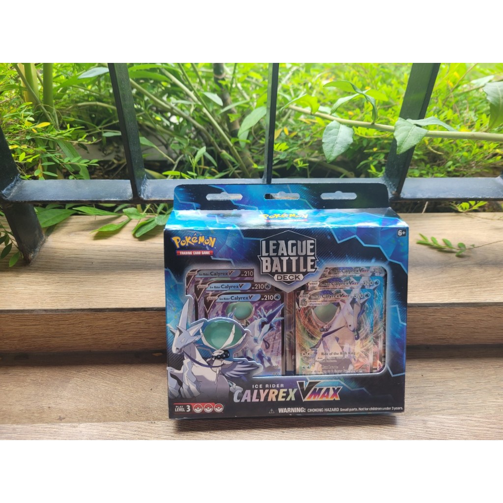 Pokemon Collection Card Box: Ice Rider Calyrex VMAX League Battle Deck ...