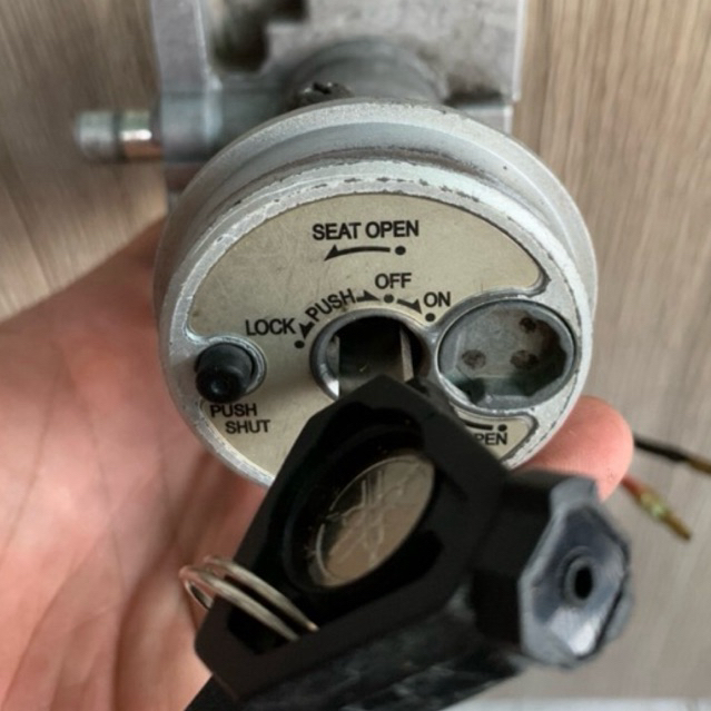 (Genuine Old Lock) Genuine Yamaha Exciter Sirius Jupiter Fi Lock ...