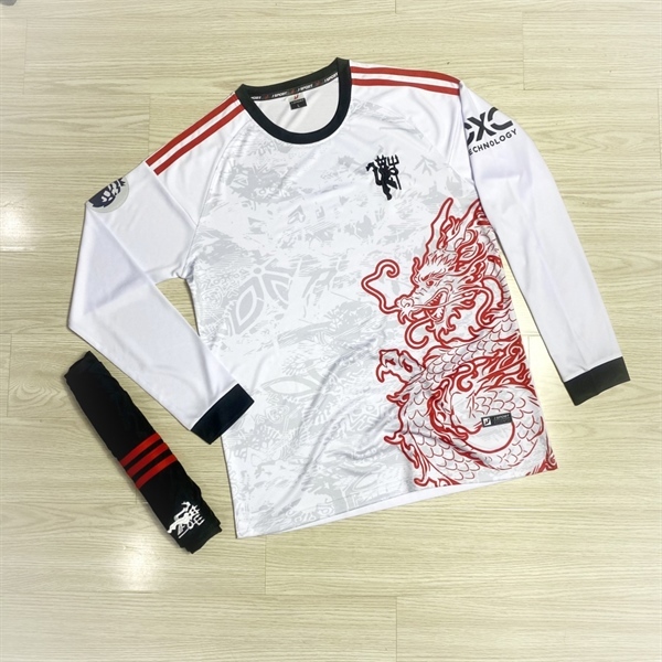White MU Football Kit with Dragon (Long Sleeve) JP 2024 | Shopee Malaysia
