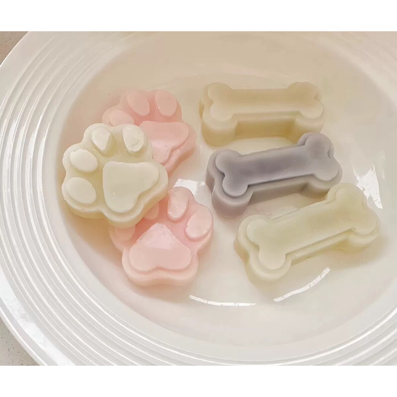 Beeswax candy mixed with interesting shapes | Shopee Malaysia