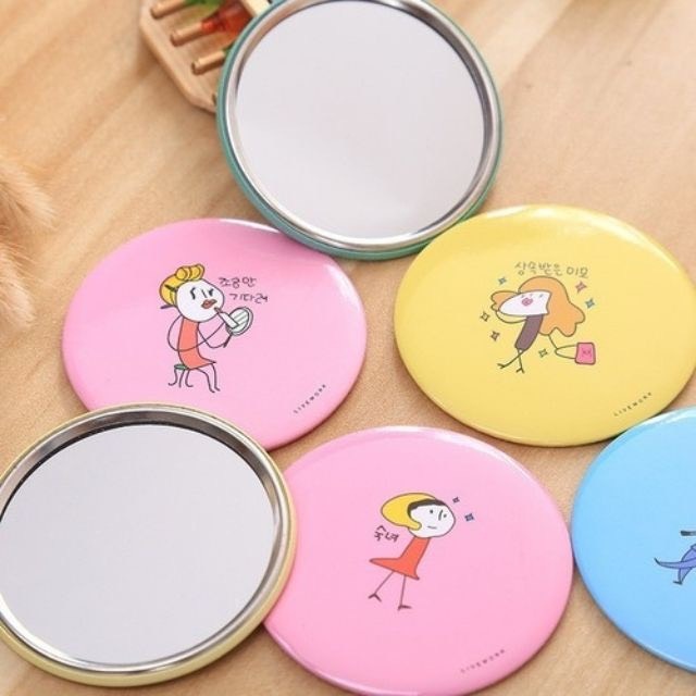 Cartoon Pattern Handy Mini Round Mirror (Random Color Delivery ...