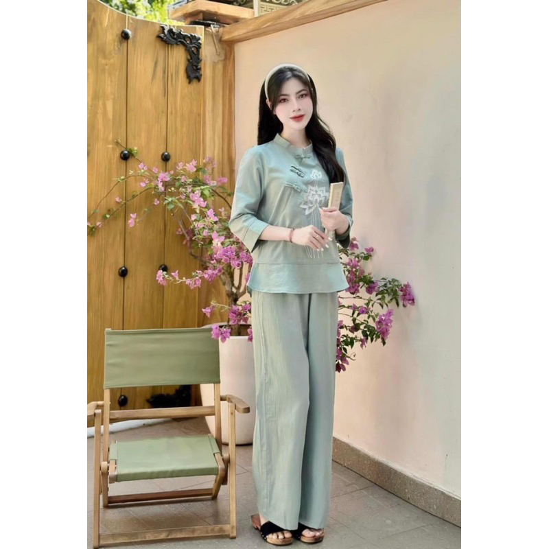 Lightning Three-Mady Clothes, Blue Clothes For The Pagoda Neck Of The ...