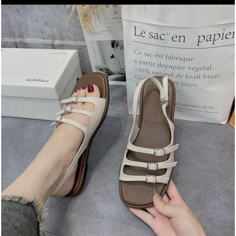 Women's sandals with cross straps and buttons, soft and comfortable ...