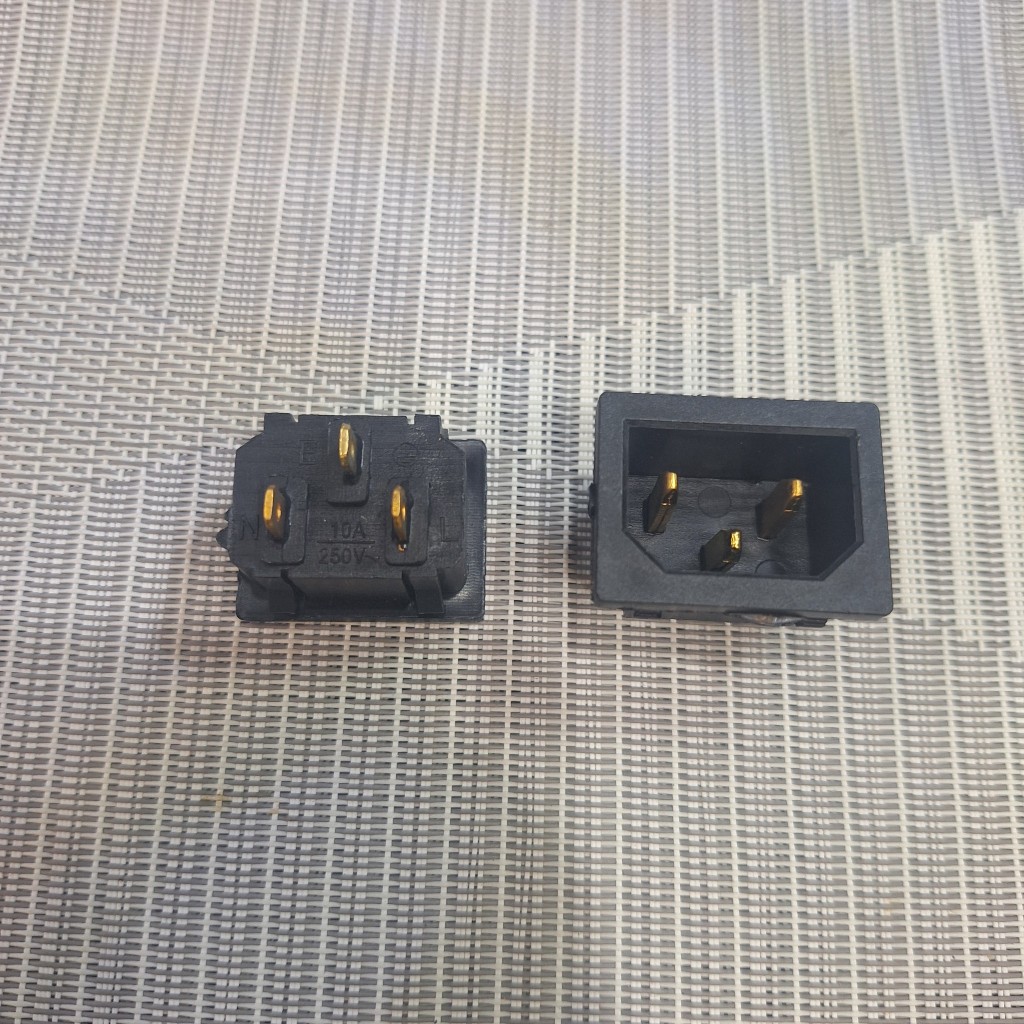 3-legged square rice cooker socket with copper legs - black square ...