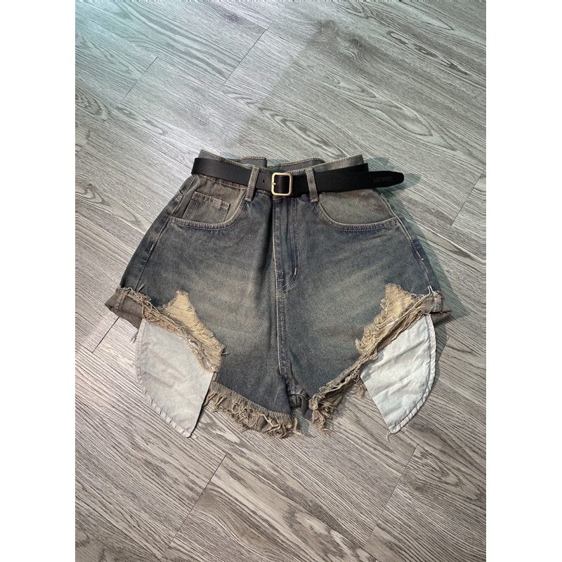 Ripped jeans with exposed pockets | Shopee Malaysia