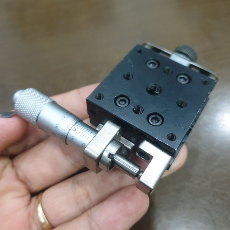 40x40 one-axis fine-tuning sliding table using 0.01mm micrometer, 13mm ...