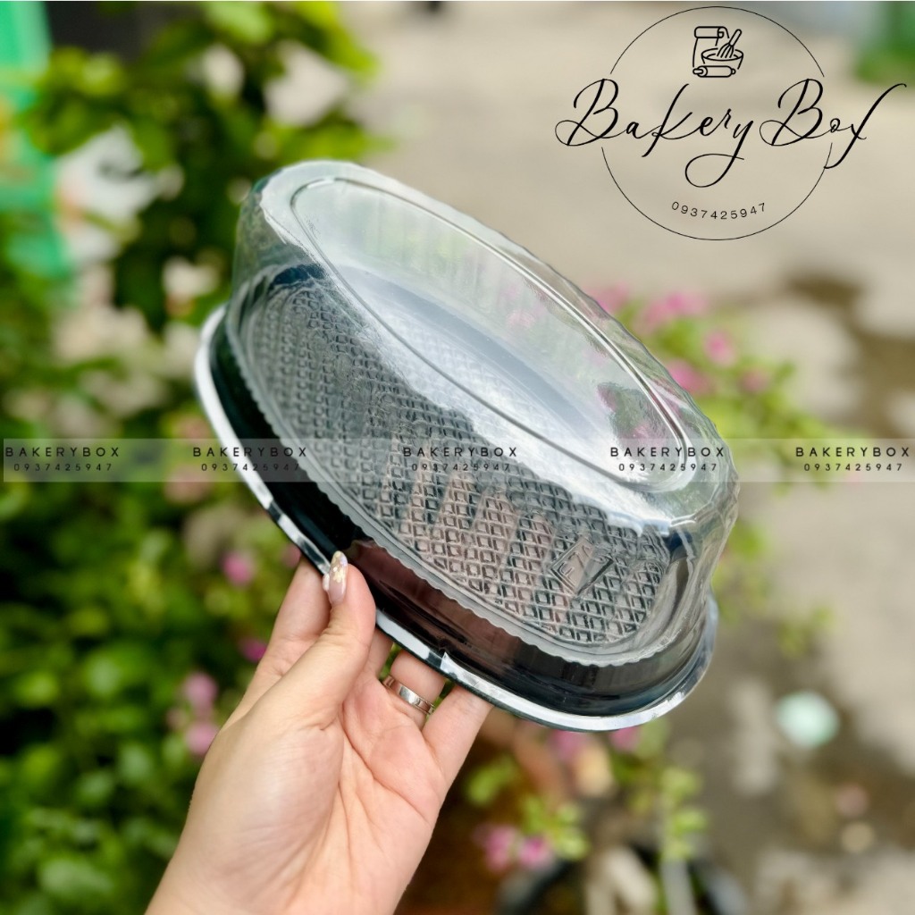 100 Boxes Of Oval With Black Sole Containing Flan Cheese, Chrysanthemum ...