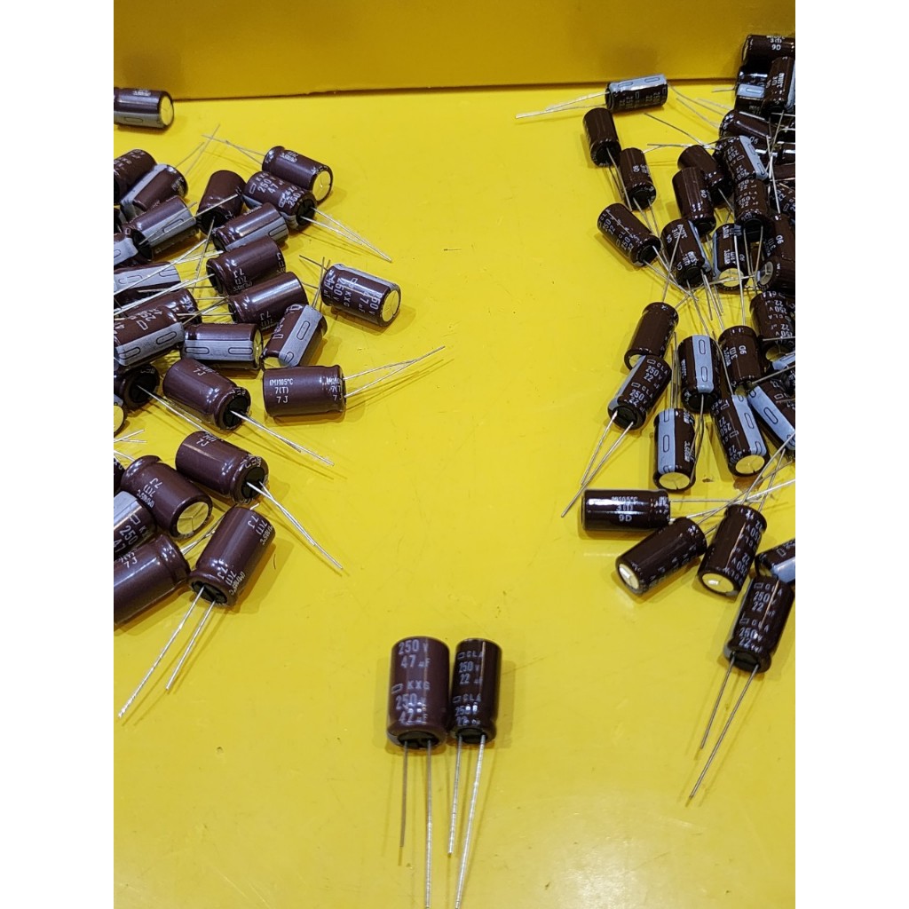 Japanese capacitors, capacitors 22uF - 47uF 250V Black King Kong [Japan ...