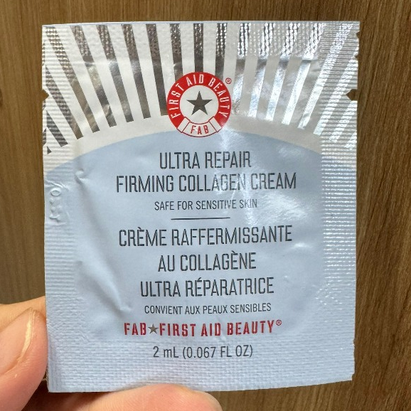 [AUTH 1000%] Sample FIRST AID BEAUTY Test Sample Ultra Repair Firming ...