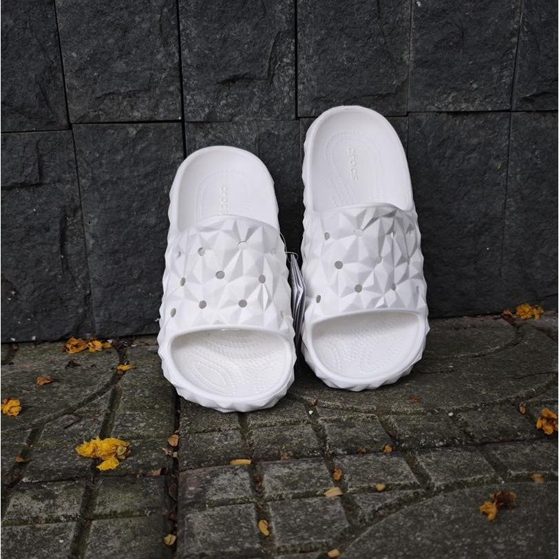 Crocs classic Horizontal Band Seamless Block Shape Slippers With 10 ...