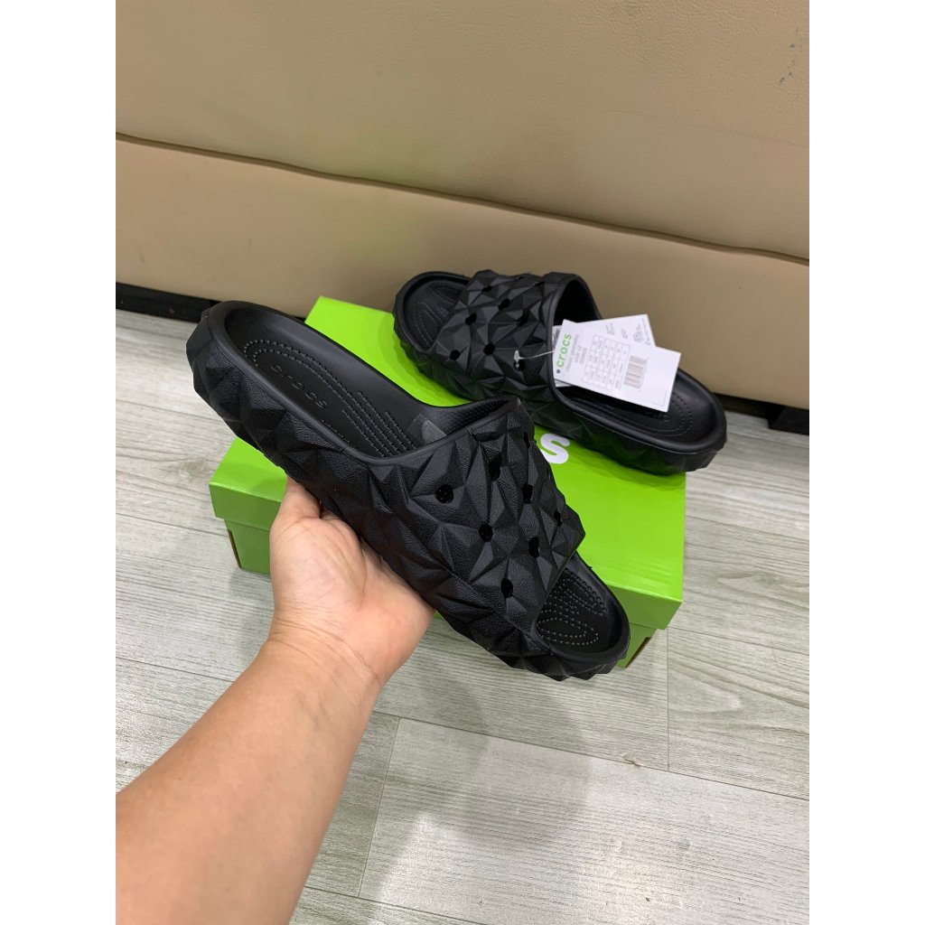 Ban.d clas.sic cross-strap cr bread slippers, genuine one-piece molded ...