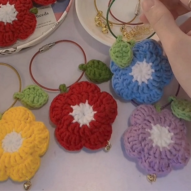 Wool flower keychain (tiemcoochan) | Shopee Malaysia