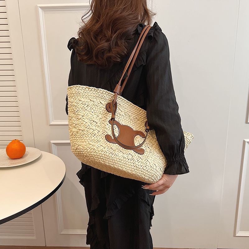 Vintage style sedge beach bag with large form for girls Super cute ...