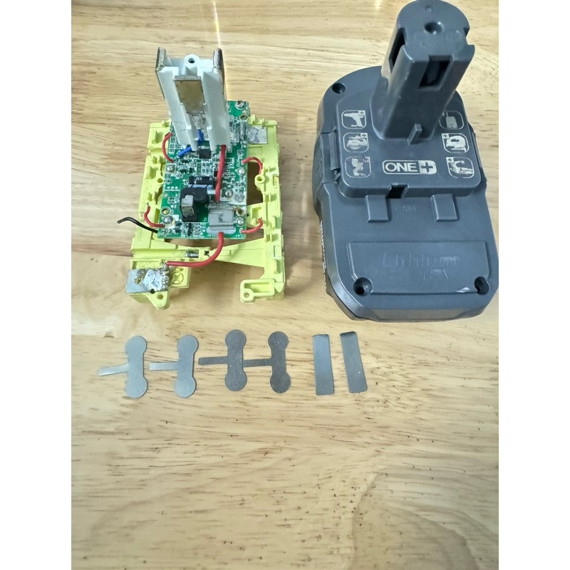 Ryobi circuit shell 18v 2ah original, complete with accessories, please ...