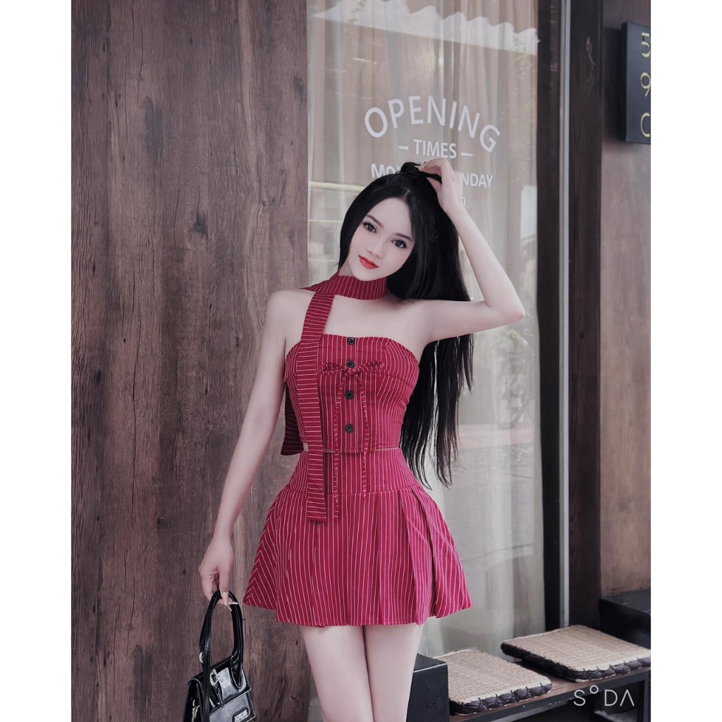 Beautiful Cup Bra + Pleated Skirt with Lovely Plaid Pattern, Soft Raw ...