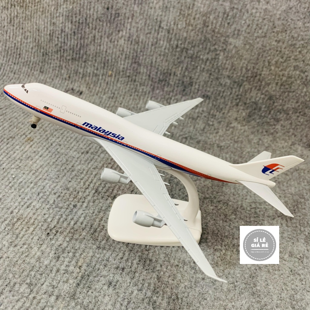 Boeing 747 Malaysia Airlines Alloy Model Airplane 20CM 1:400 Scale ...