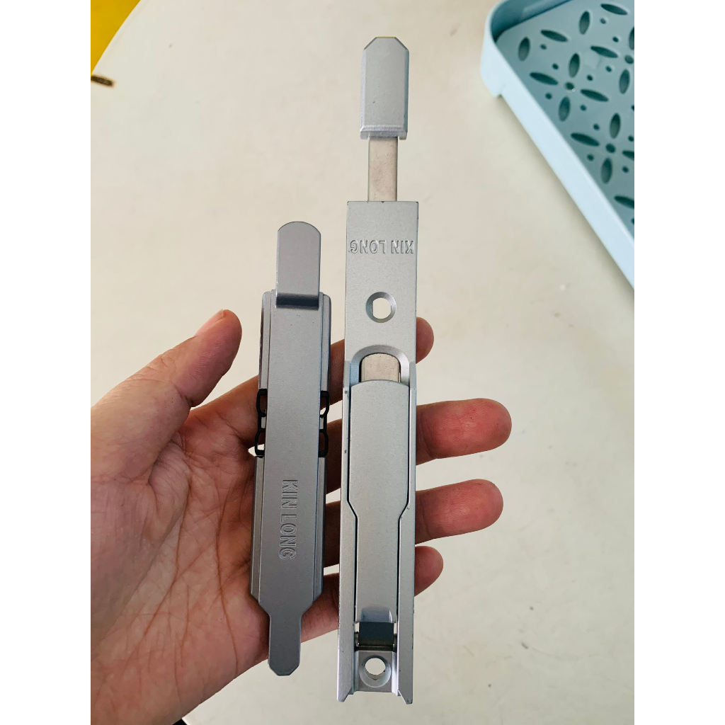 Imported KinLong 160 latch includes 2 items as shown in the photo ...