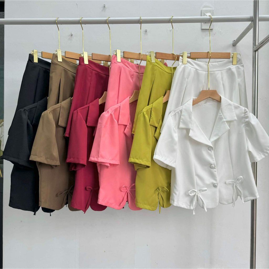Women's Set of vet collar shirt with puffed sleeves and cotton A-line ...