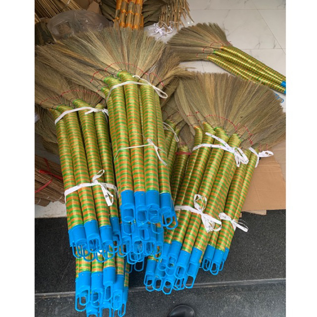 (Super Hot) Sweeping broom with wall hook, product of trinh Luong craft ...