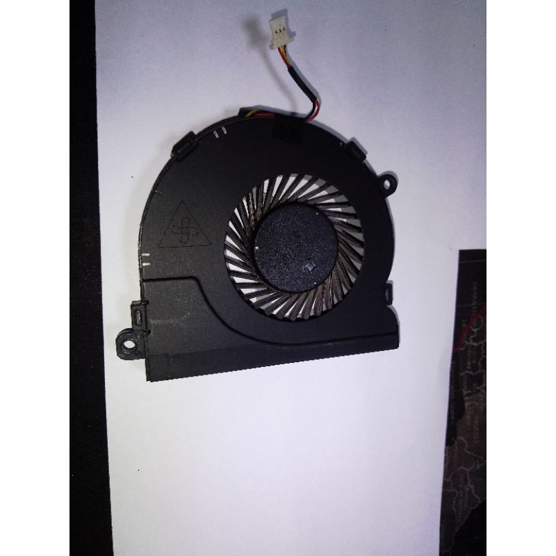 Dell inspiron 14 15 3567 3568 3467 3468 3576 3578 3476 laptop fan ...