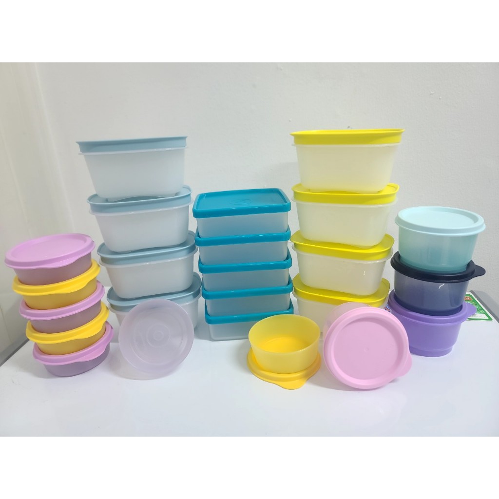 Genuine mini Tupperware container, convenient, airtight, holds spices ...