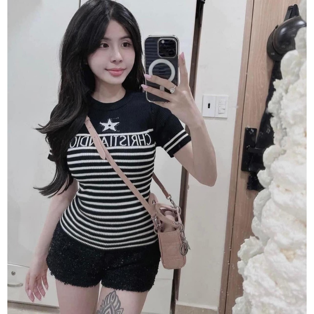 Super beautiful high-end zip sweater with round neck, horizontal ...