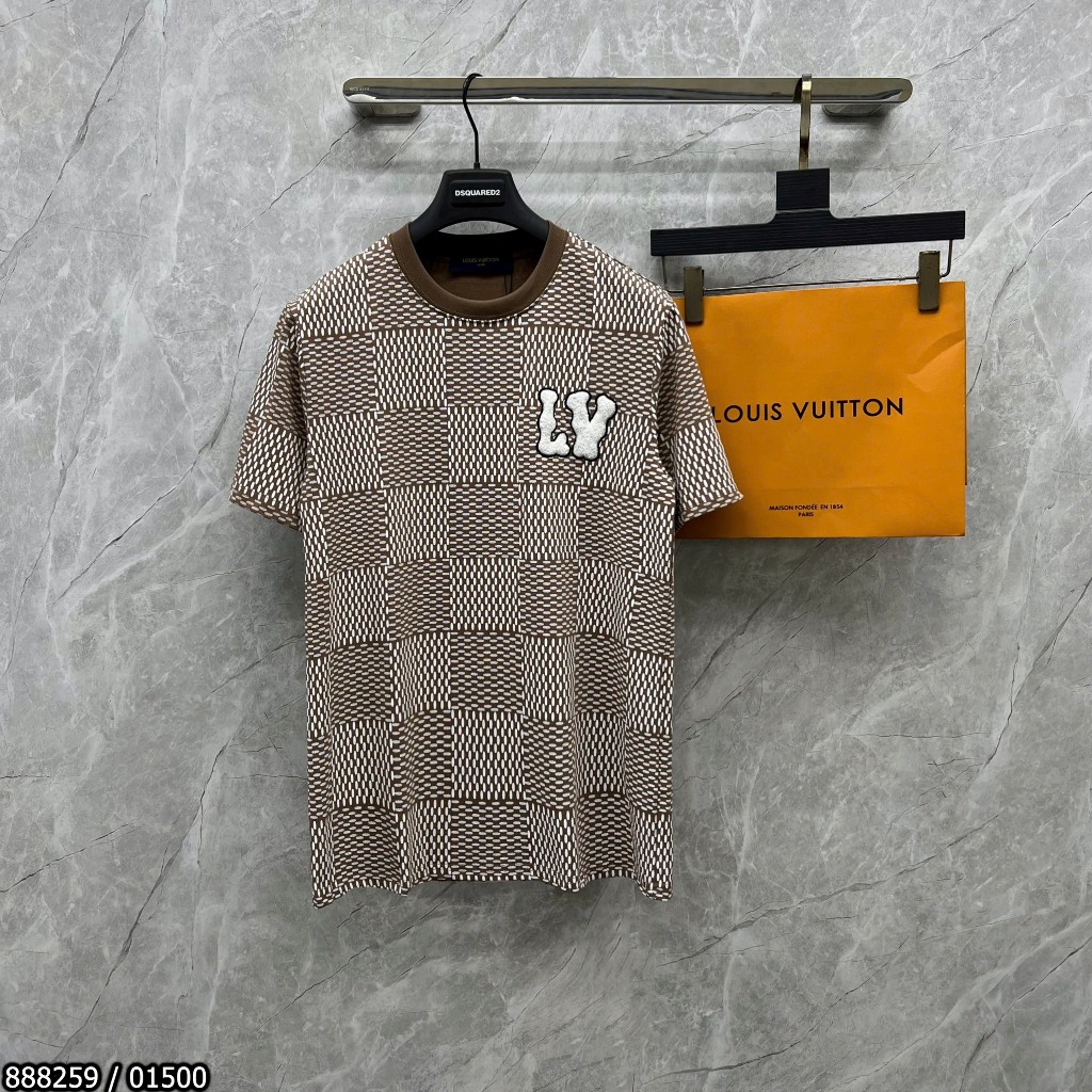 High-end Lv T-Shirt With 3 Colors Embroidered Patterns With Extremely ...