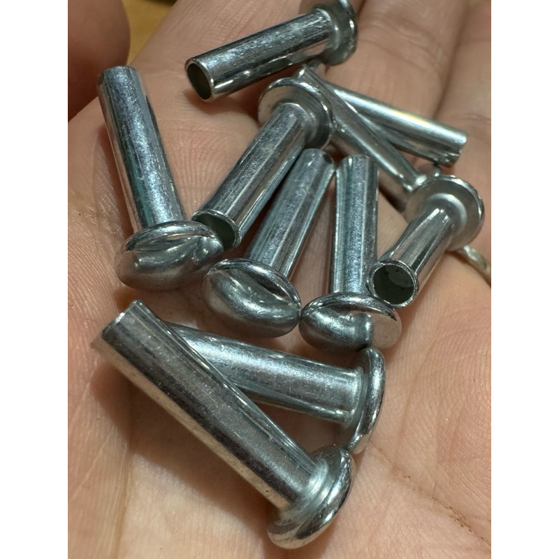 Semi-hollow flat round head rivets, half solid cast steel M5x22 ...