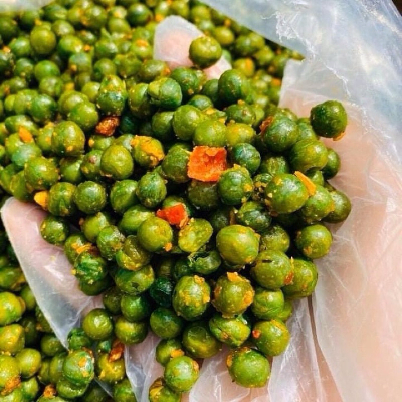 Crispy dried seasoned garlic and chili peas, delicious and flavorful ...