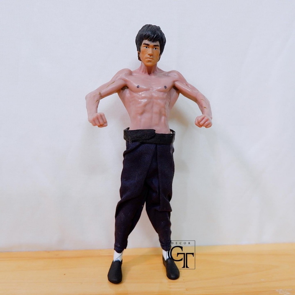 Bruce Lee Character Model | Ly Tieu Long | 1:12 Scale | Two heads ...