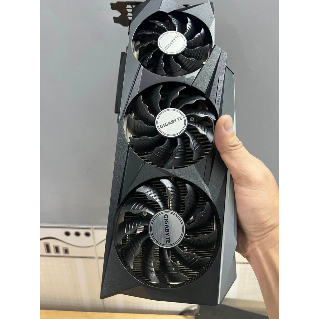 Rtx 3080 GIGA OC SCREEN CARD LIKE NEW GAMER | Shopee Malaysia