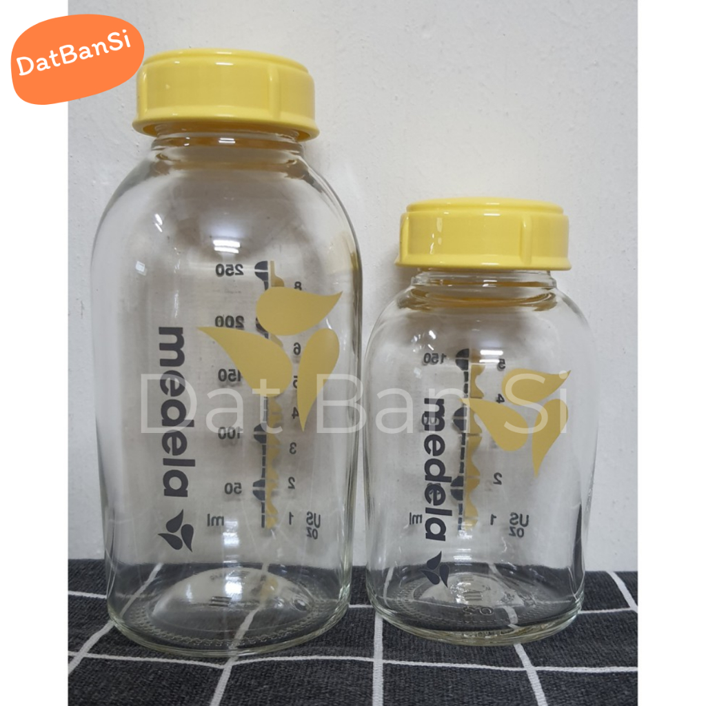 Medela glass milk storage bottles with capacity of 150ml and 250ml ...