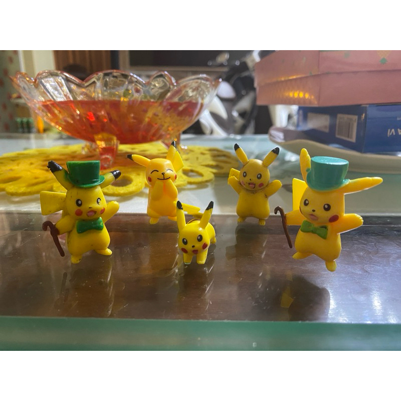 Liquidation of set of 5 old Pikachu - Price includes 5 Pikachu - Old ...