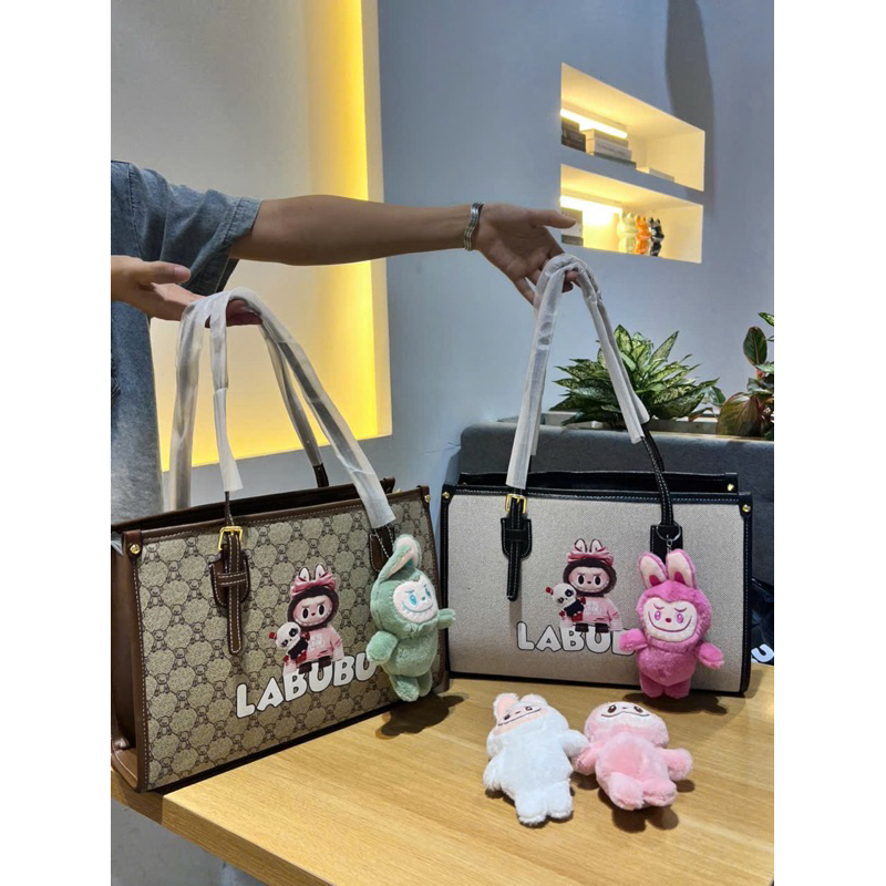 Labubu bear hot trend 2024 - Office bag with large embroidered bear ...