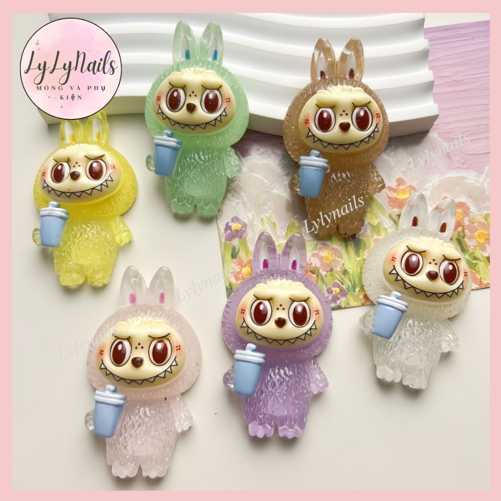 Set of 6 Labubu holding luminous plastic cups, accessories for ...