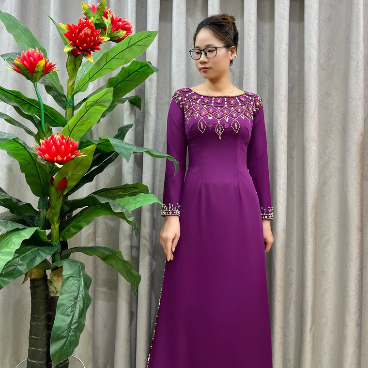 Huong Phuong Ao Dai, traditional shape, purple silk, round neck, embellished with outstanding ...
