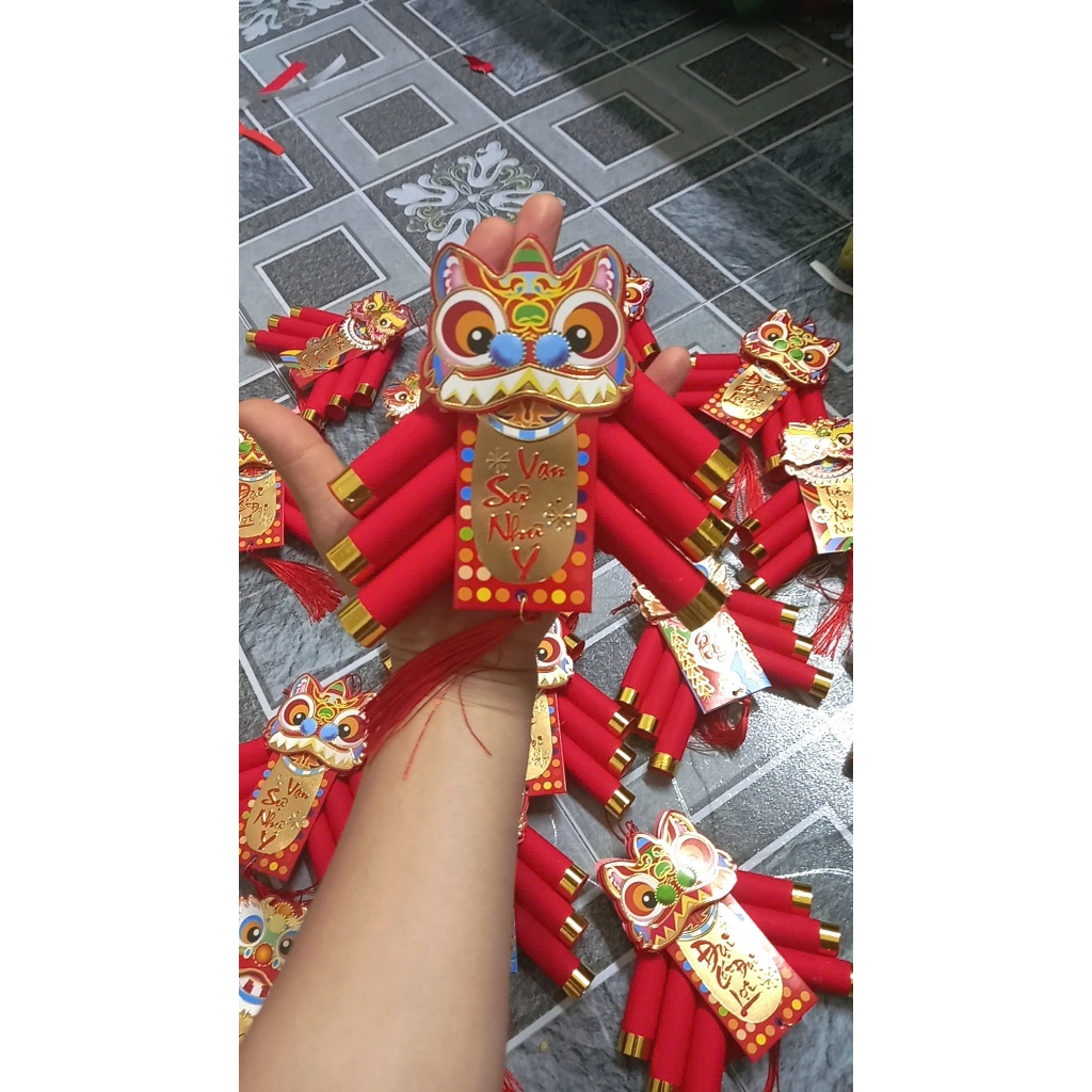 Unicorn head confetti cannon string model for CNY day decoration ...