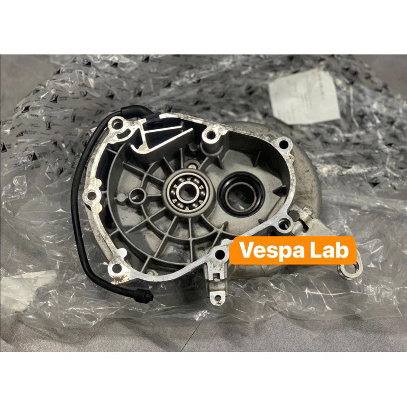 Vespa REAR WHEEL DRIVER COVER 2V ENGINE CAN UPGRADE 12 inch WHEELS ...