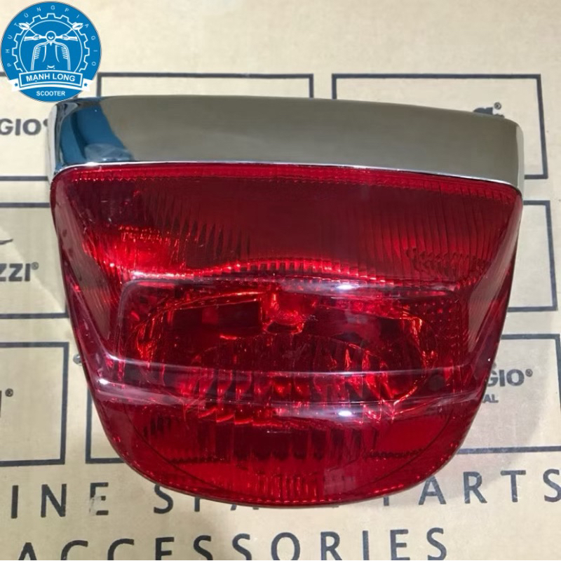 Vespa S, LX, LT, LXV tail light cluster (genuine) | Shopee Malaysia