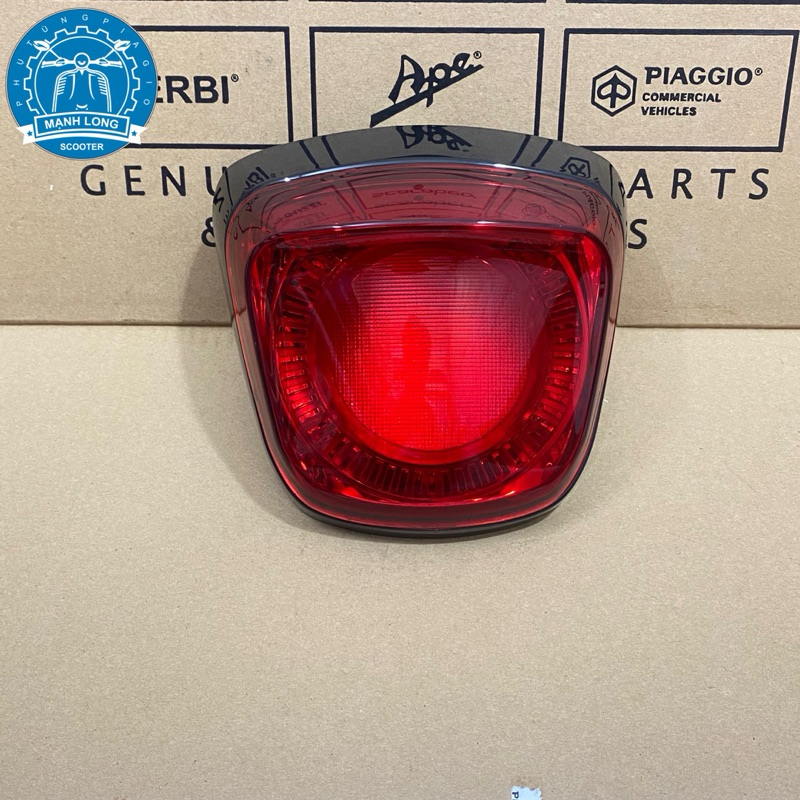 Vespa sprint - vespa primavera led tail lights with black border and ...